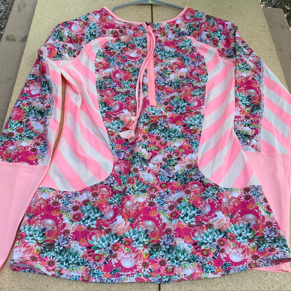 Lulu Rash Guard - Gem